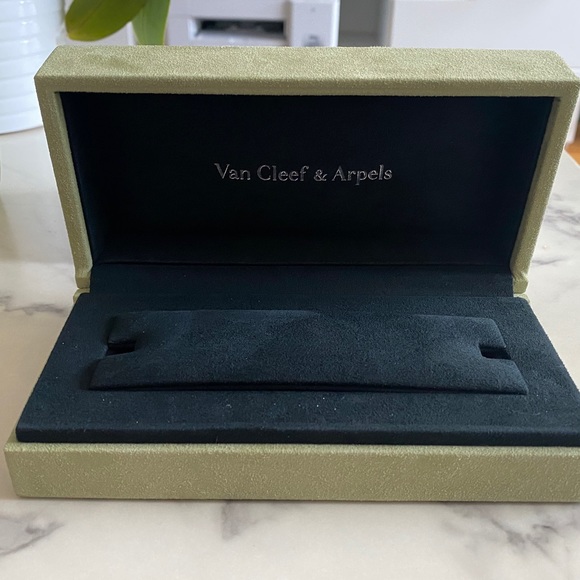Van Cleef & Arpels | Accessories | Van Cleef Arpels Box | Poshmark